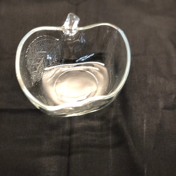 Indonesia Glass | Dining | Vintage Indonesia Glass Apple Bowl With ...